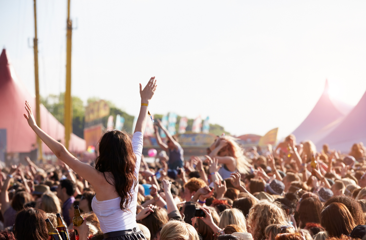 5 Reasons Why You Should Attend The Hangout Music Festival - Girls on ...